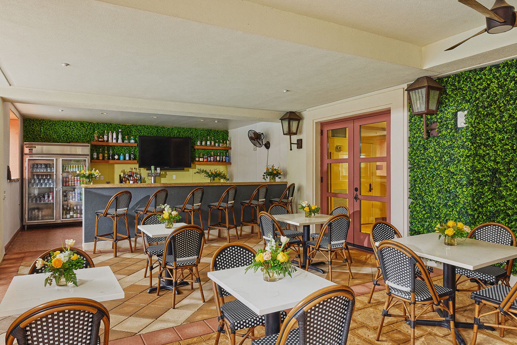 Hotel Viata Dining | Austin Restaurant & Cafe
